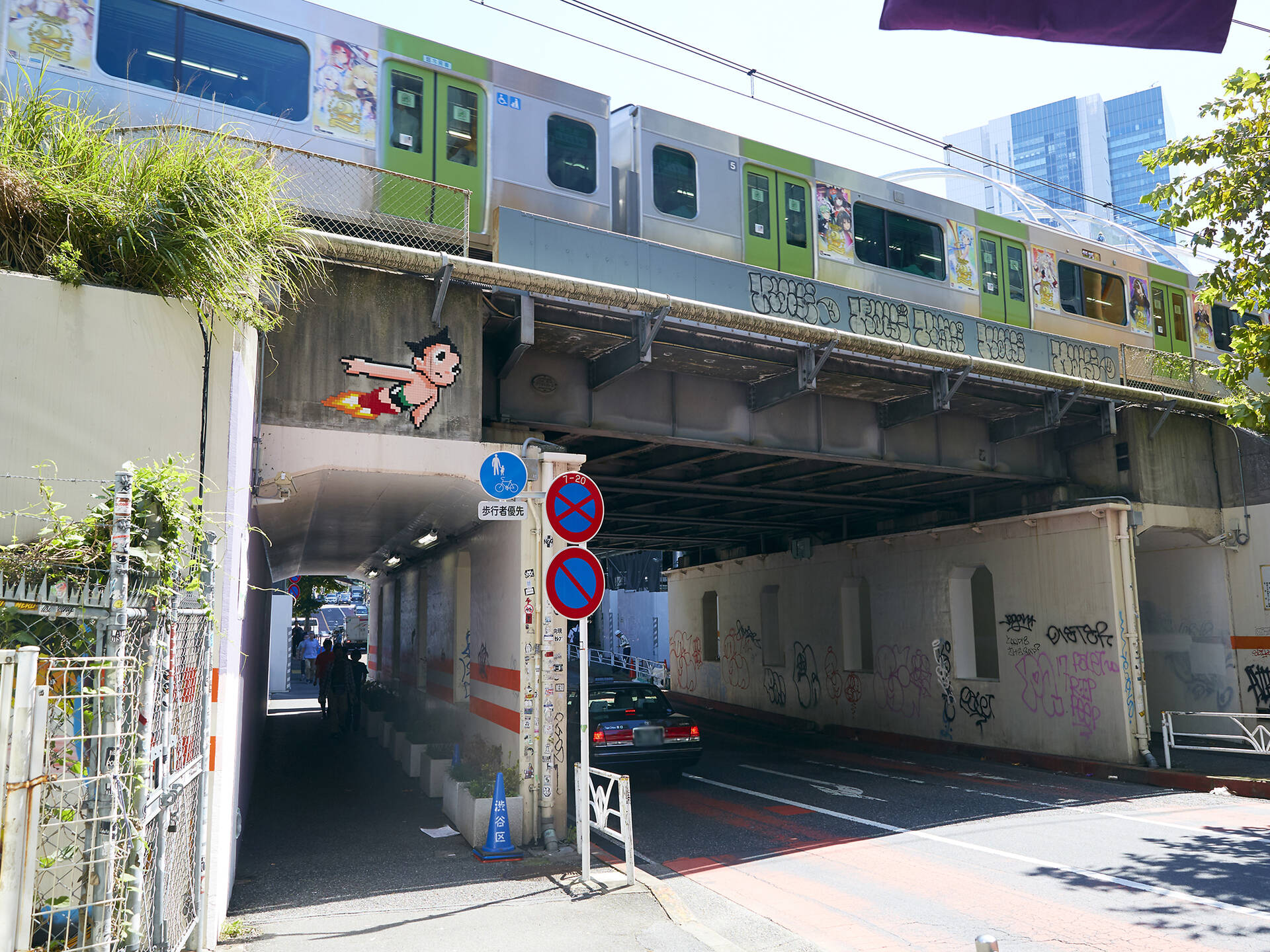 Best graffiti to see in Tokyo, from street art to wall murals and tags ...