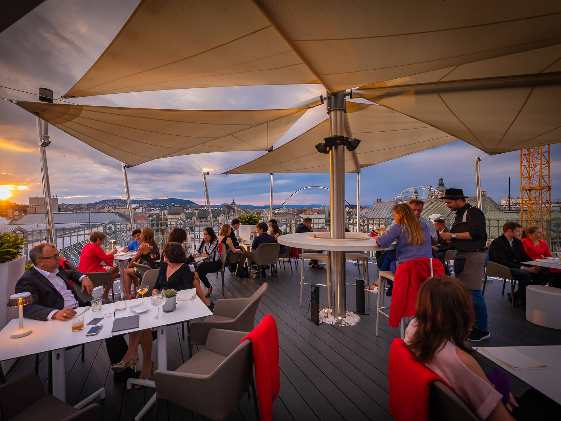 Brilliant Rooftop Bars in Budapest for Cocktails and Skyline Views