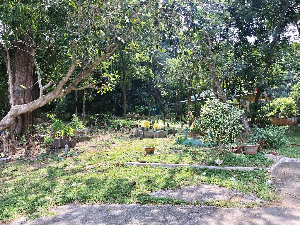 9 Heritage Cemeteries in Singapore To Visit