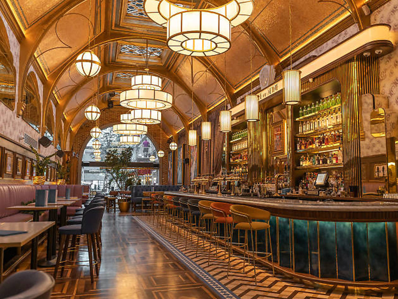 11 Best Nightlife Spots in Dublin for an Iconic Night Out