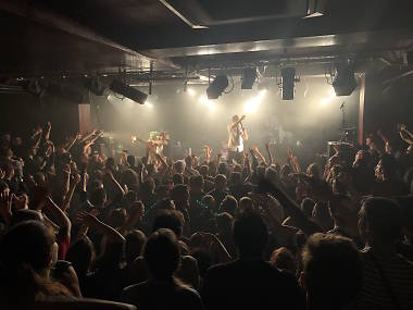 Les meilleures salles de concerts où écouter du rock à Paris | 18 ...