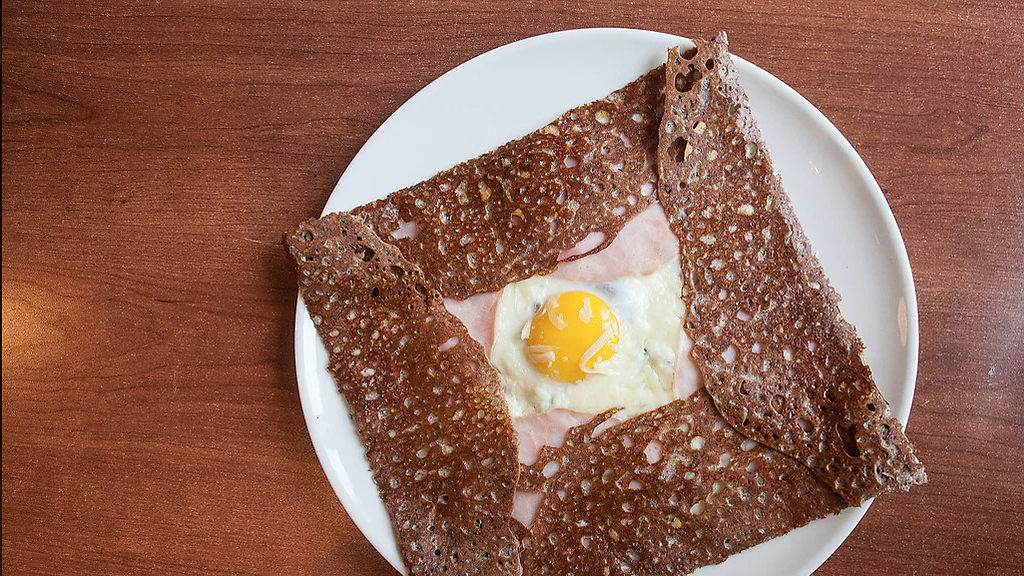 21 Best Crepes in Montreal for Breakfast, Brunch and Beyond