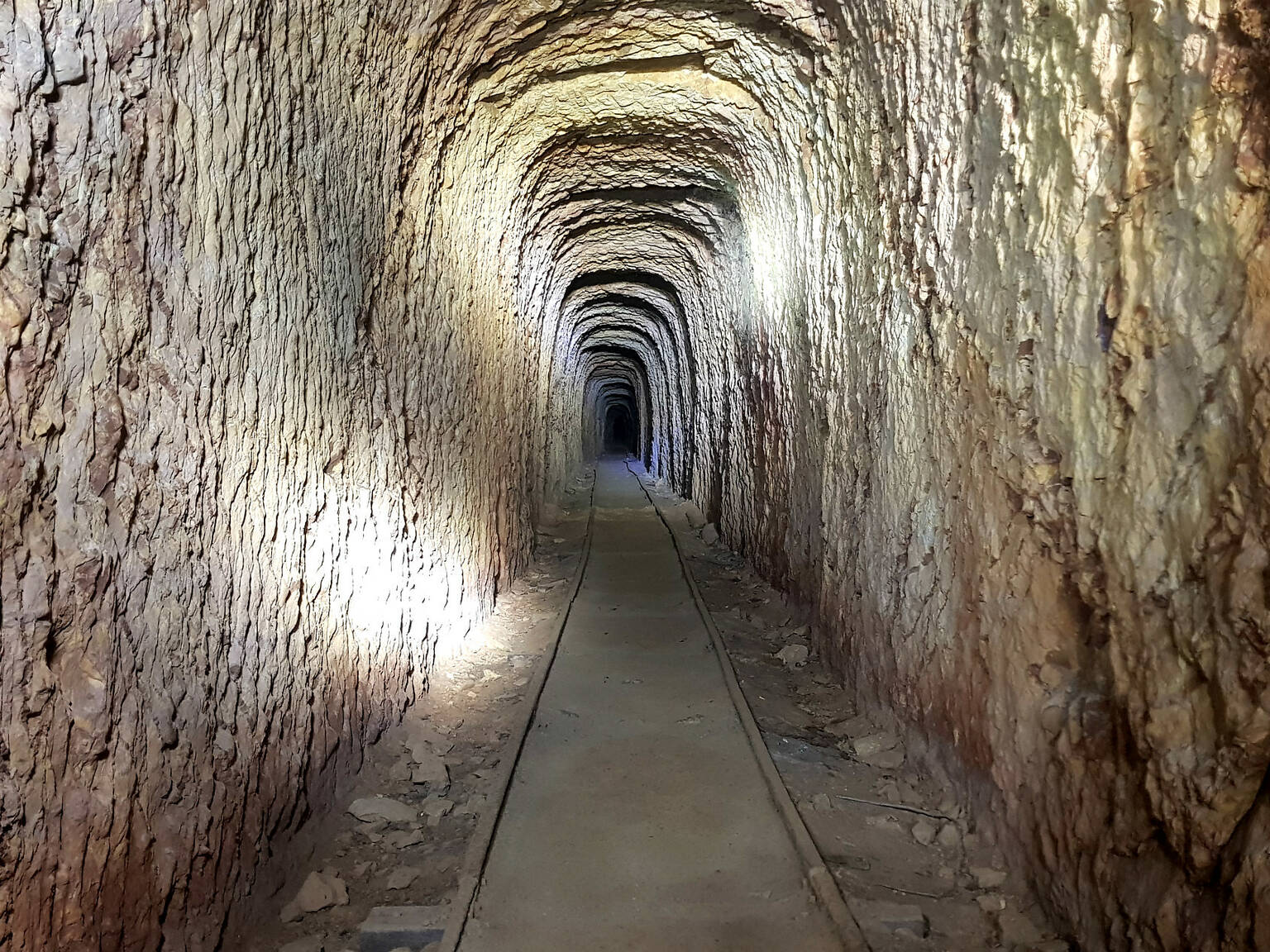 The 6 best caves to visit from Melbourne and in Victoria