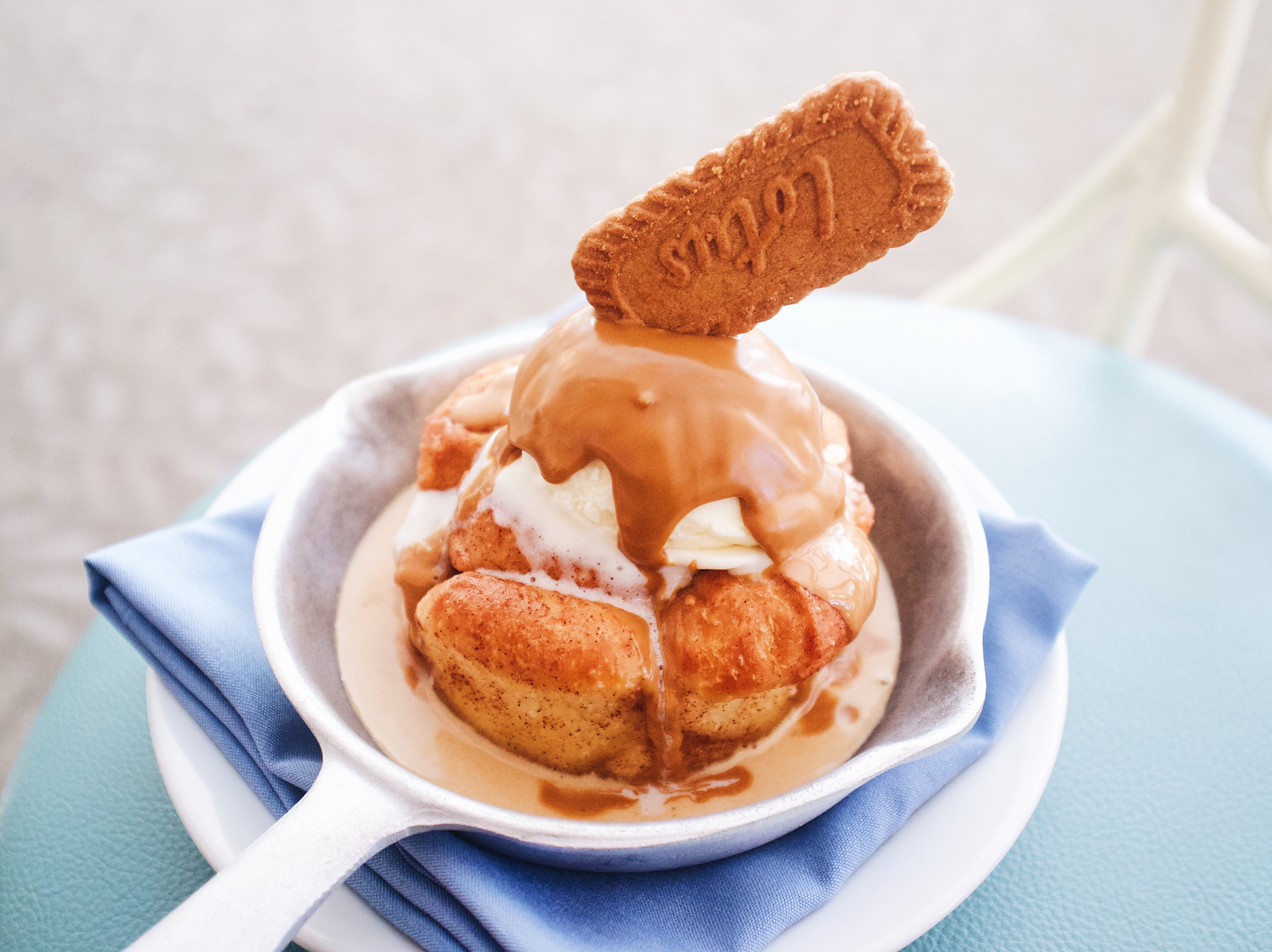 Best Food at Disneyland: Guide of What and Where to Eat at Disneyland