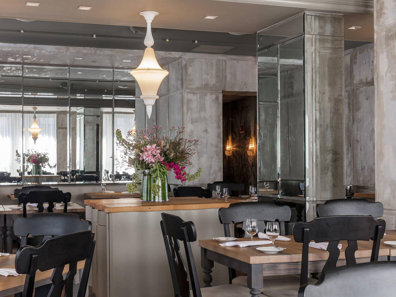 16 Best Fancy Restaurants in Boston: Spots to Celebrate Special Occasions