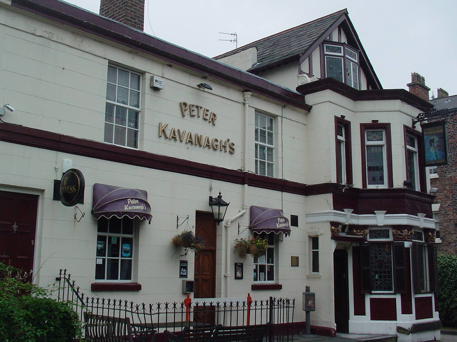 13 Best Pubs In Liverpool For Pints And Good Times