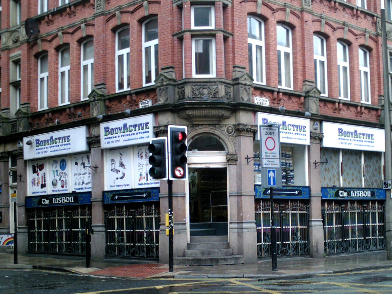 13 Best Pubs In Liverpool For Pints And Good Times