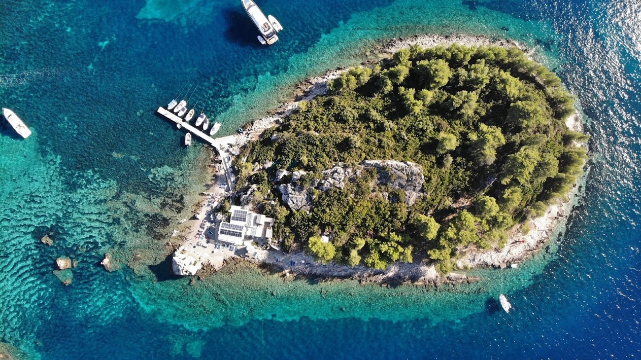 Moro Beach Stupe | Bars and pubs in Korcula and Peljesac, Croatia