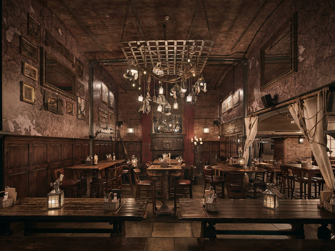 9 Best Bars in Liverpool Right Now