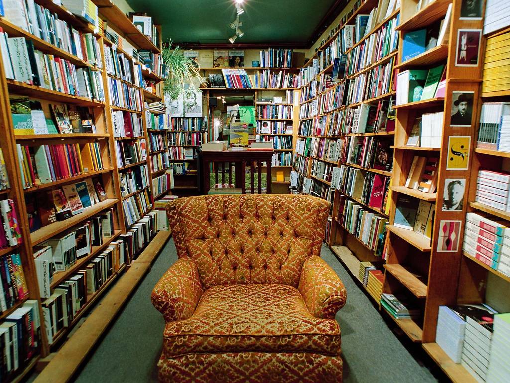 25 Bookstores in Montreal to Help You Foster a Love of Literature