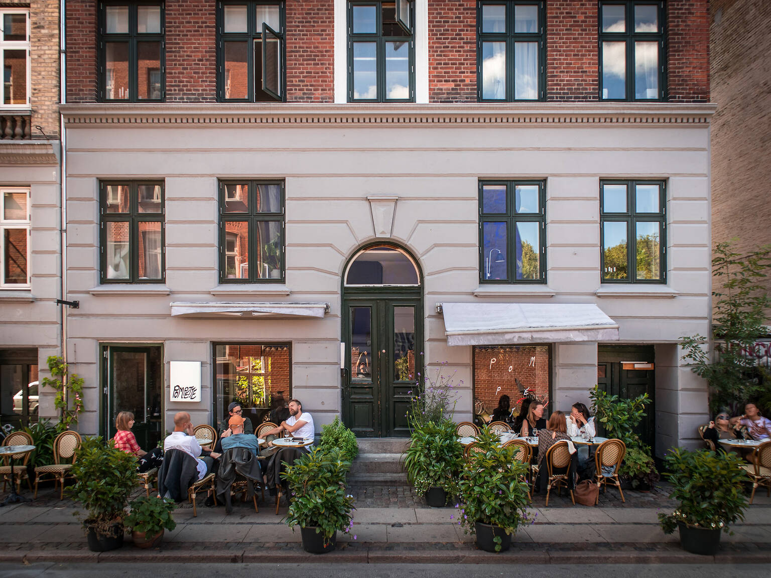 13 Best Nightlife Spots in Copenhagen | Great Clubs and Bars