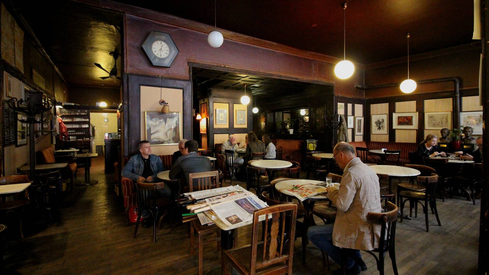 13 Best Cafés in Vienna: Where To Drink Coffee According To Locals