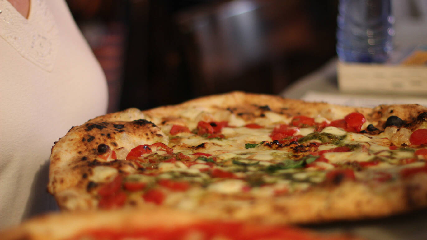 13 Best Pizzerias in Naples, Picked By Locals