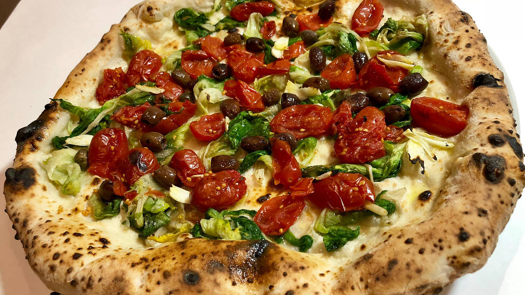 13 Best Pizzerias in Naples, Picked By Locals