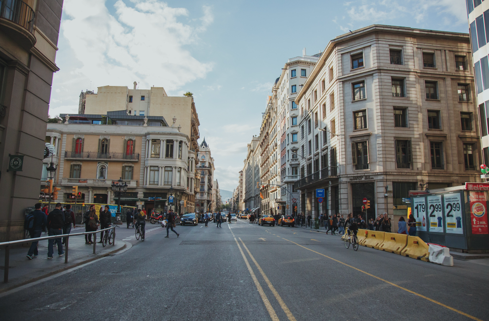 Cinco importantes calles de Barcelona serán peatonales una vez al mes