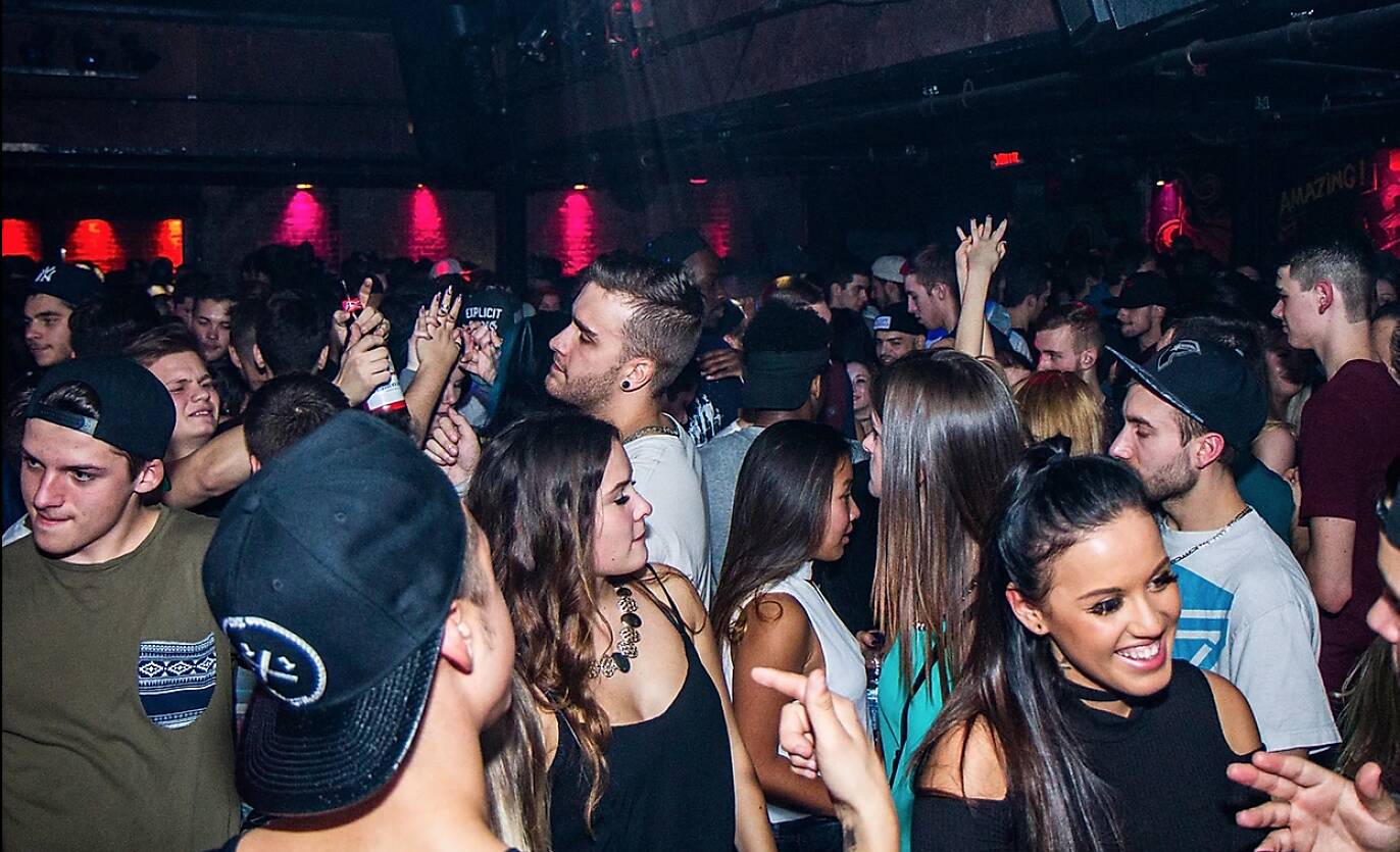 Ultimate Guide to the Best Nightlife in Montreal