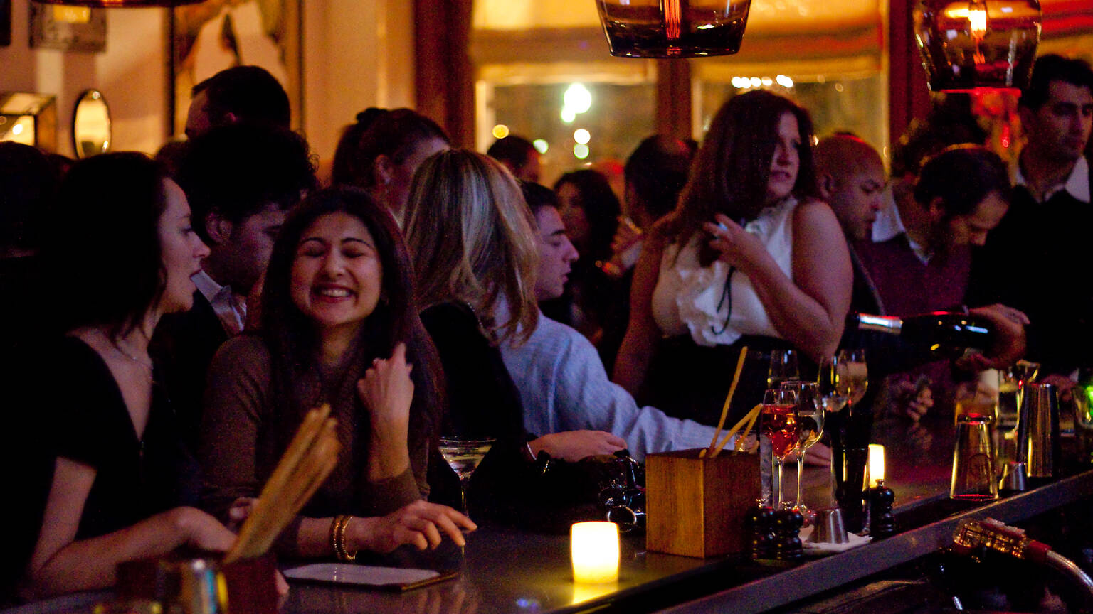 14 Best Wine Bars in Boston For Variety and Vibe