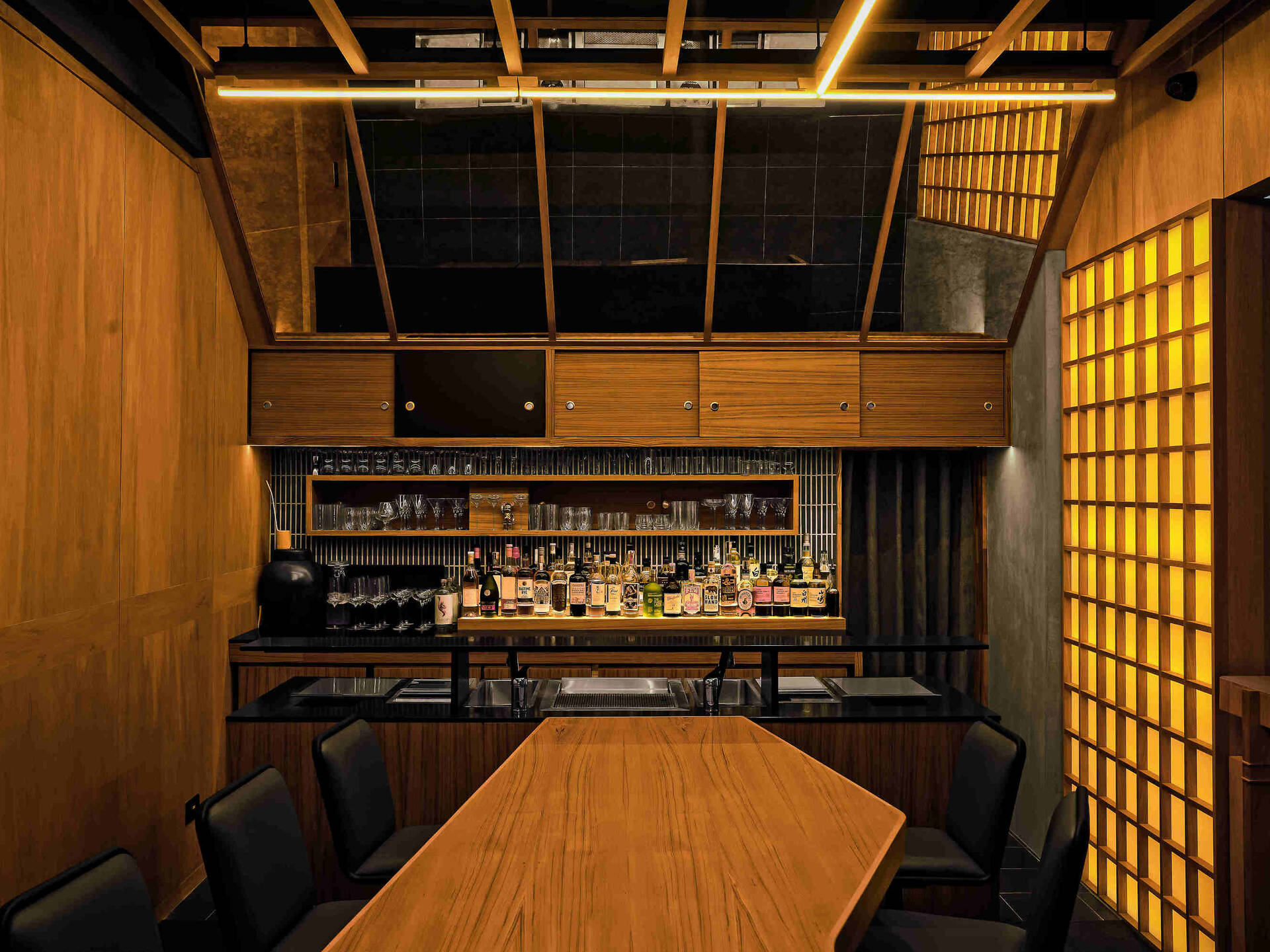 13 Best Secret Bars In Singapore That Are Hidden From Sight