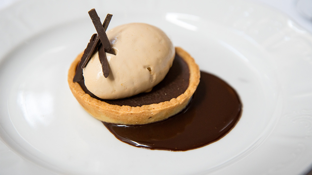 Cafe Centro | Restaurants in Midtown East, New York