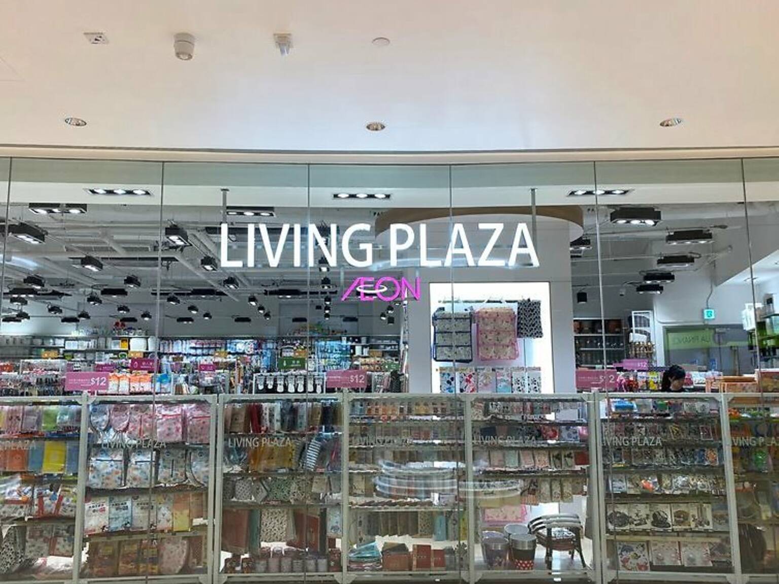 Cheap Shopping in Hong Kong: 15 Best Places to Shop on a Budget