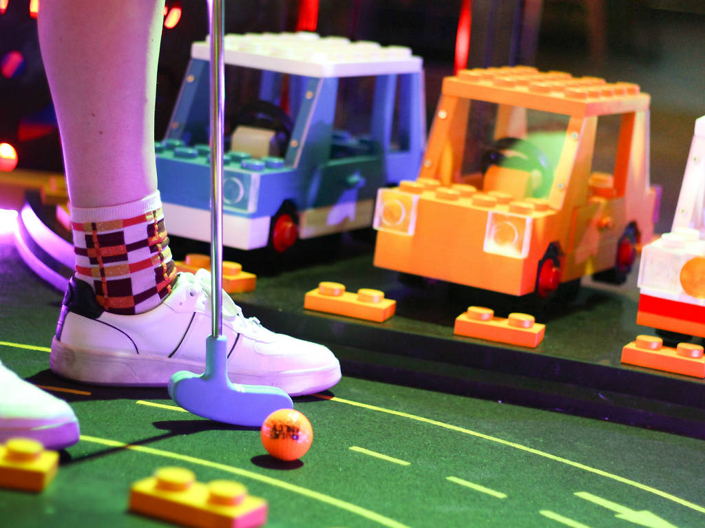 Late-night group activities in Melbourne that don't involve drinking