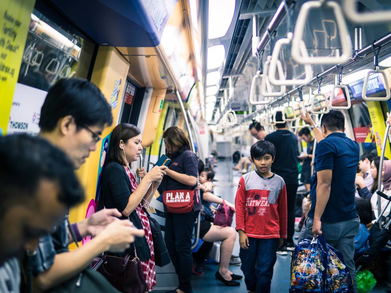 11 Do's And Don'ts Of Taking The MRT in Singapore