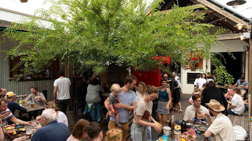 The Salisbury Hotel | Bars in Stanmore, Sydney