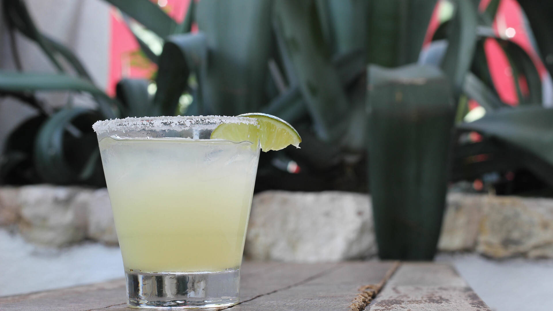 12 Best Rooftop Bars in Austin for Drinks With Views