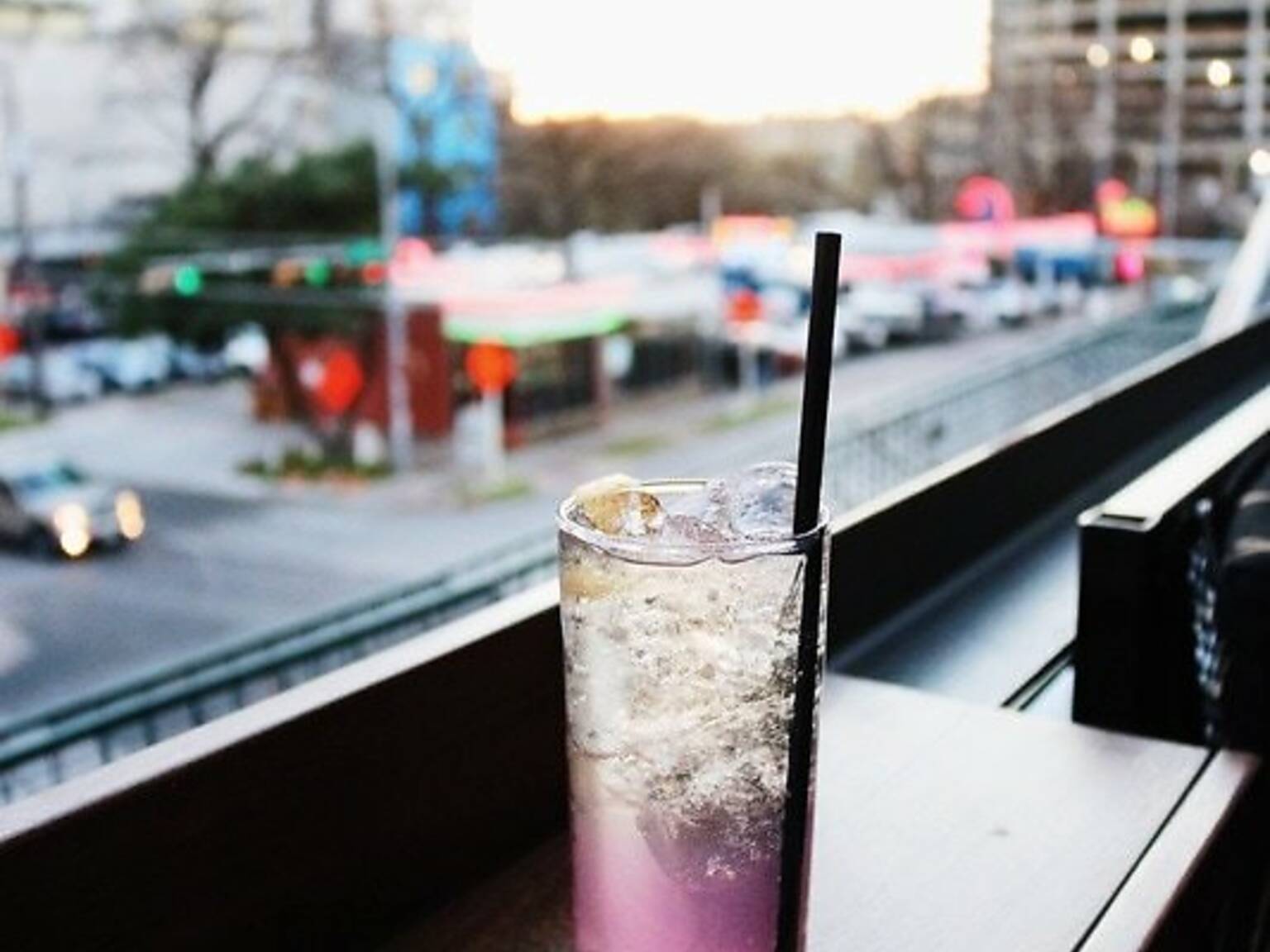 12 Best Rooftop Bars in Austin for Drinks With Views