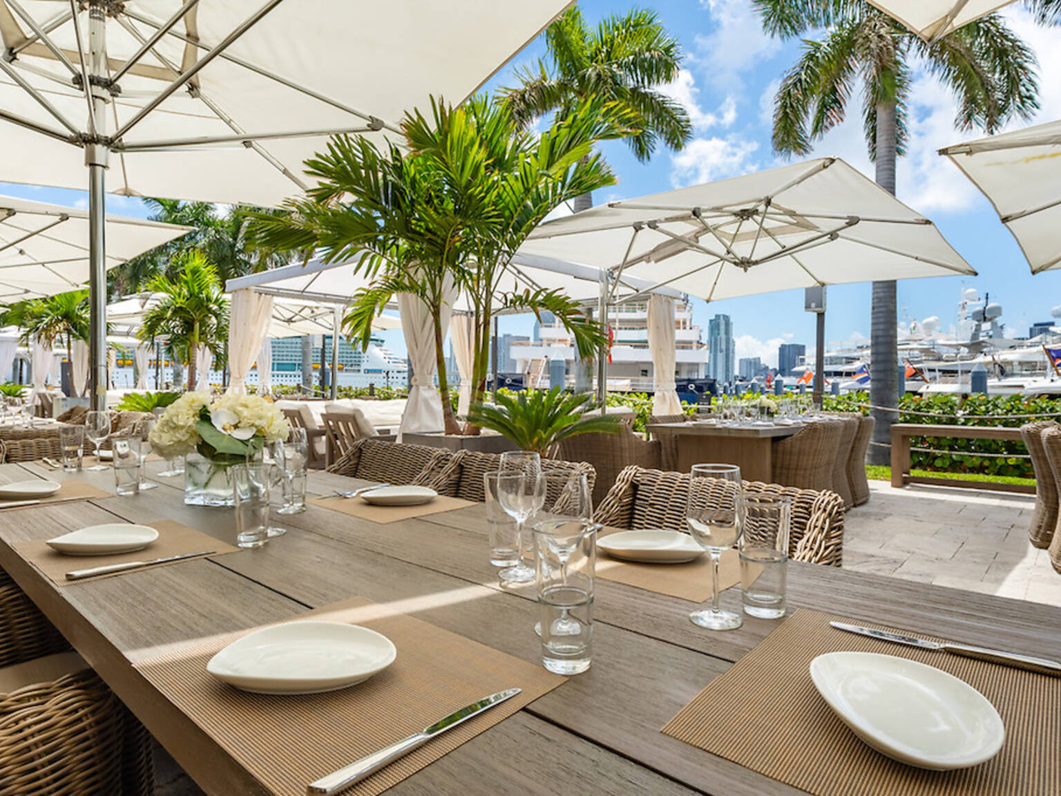 24 Best Waterfront Restaurants in Miami for Dining with a View