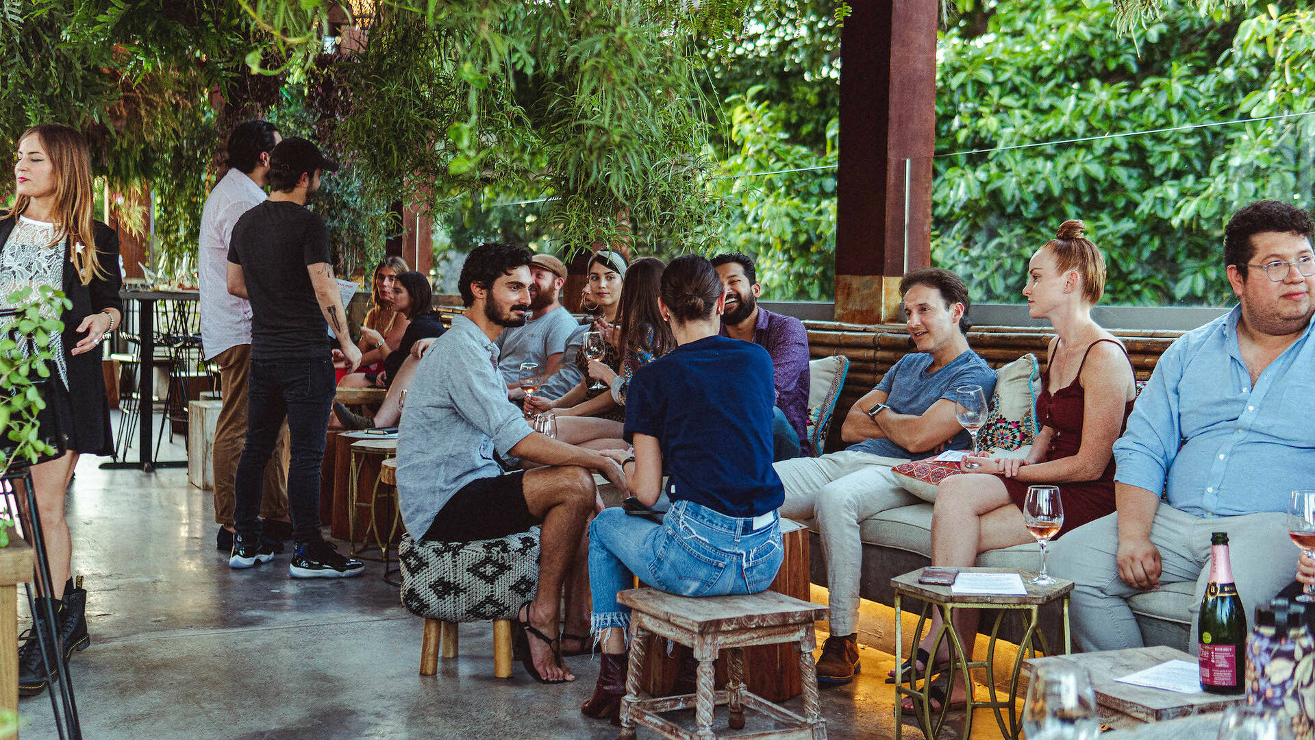 Where to Meet People and Make New Friends in Miami