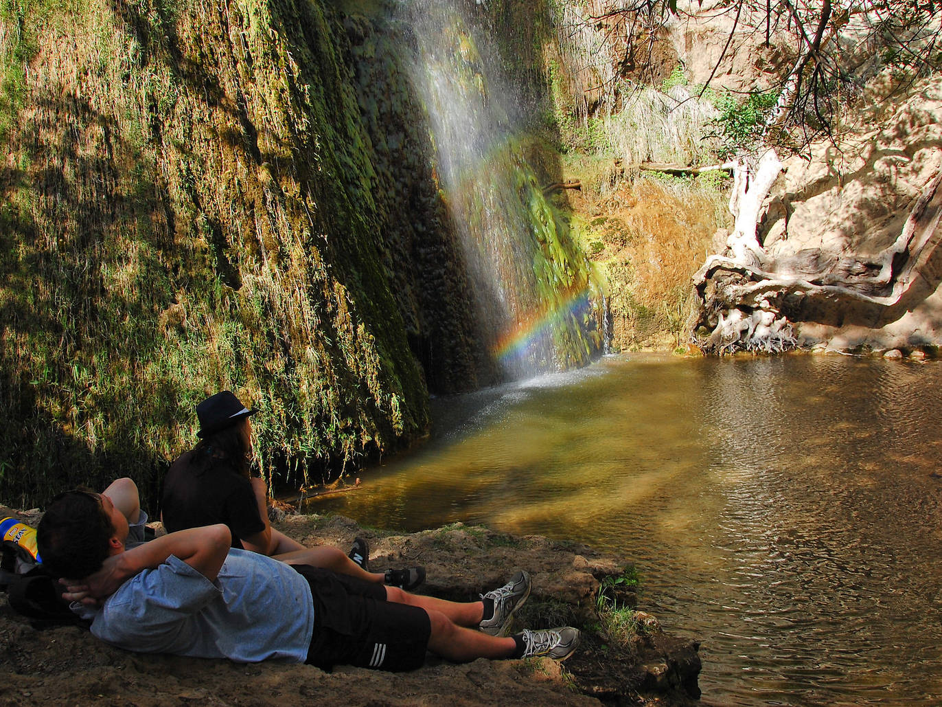 5 Best Waterfall Hikes in Los Angeles for a Refreshing Trek