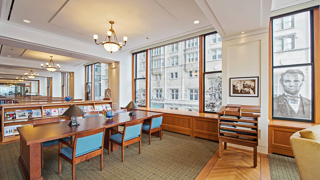 9 Absolutely Beautiful Libraries In Chicago