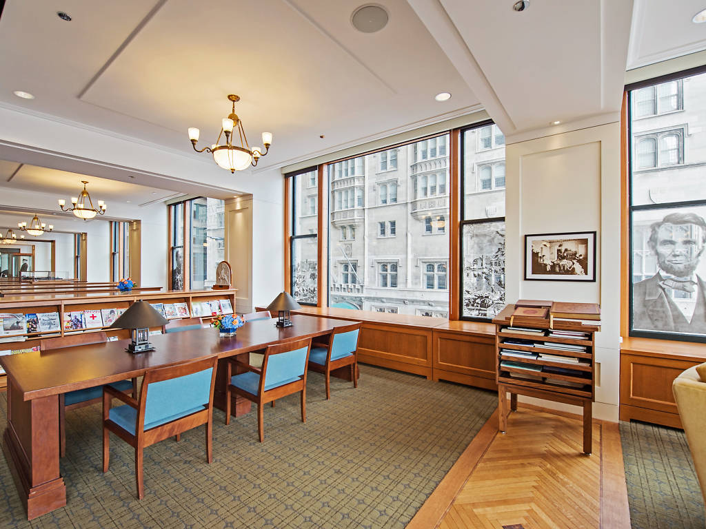 9 Absolutely Beautiful Libraries In Chicago