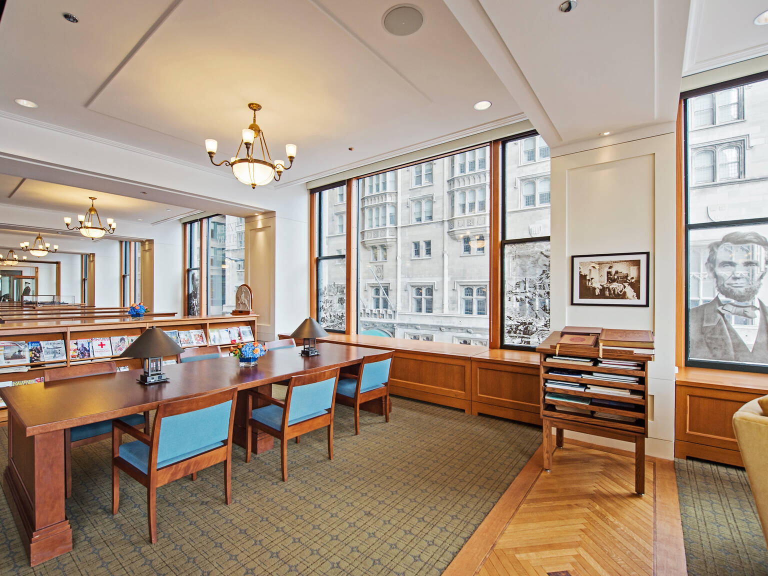 9 Absolutely Beautiful Libraries In Chicago