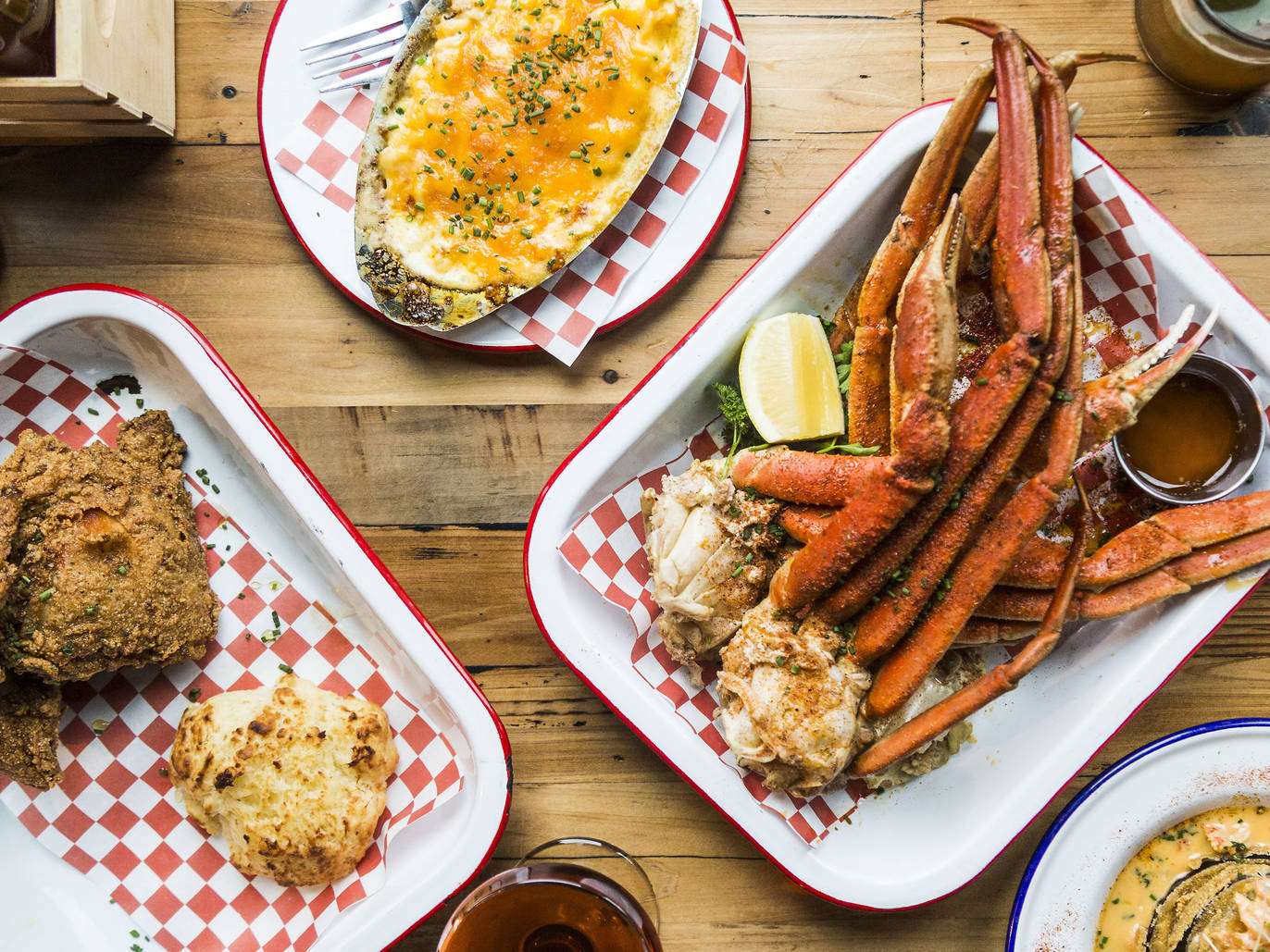 24 Best Seafood Restaurants in Chicago For Fish, Crab and Oysters