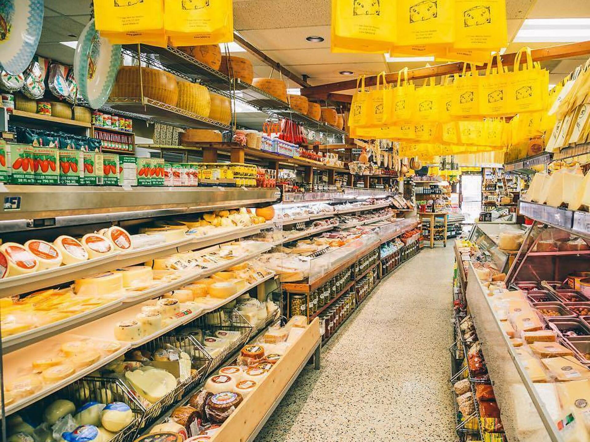 25 Grocery Stores in Montreal Where You Can Travel the World
