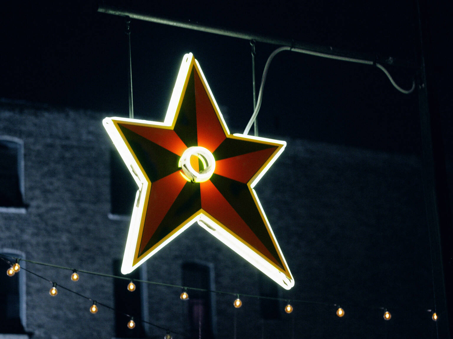 17 Wrigleyville Bars Where You Can Watch the Cubs Play