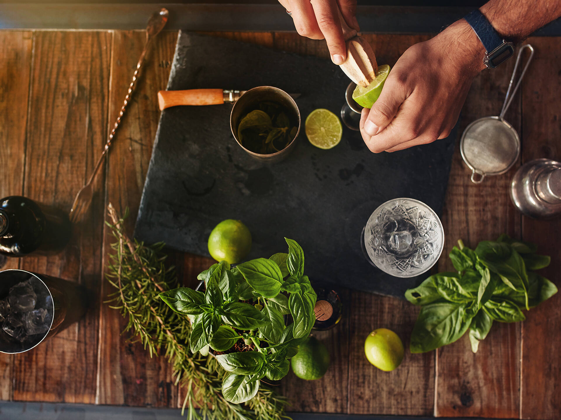 Make these delicious cocktail recipes at home