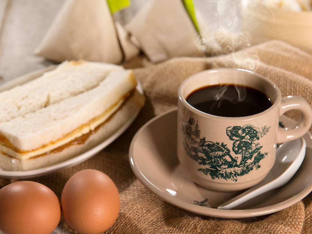 9 Best Local Breakfasts To Kickstart Your Morning