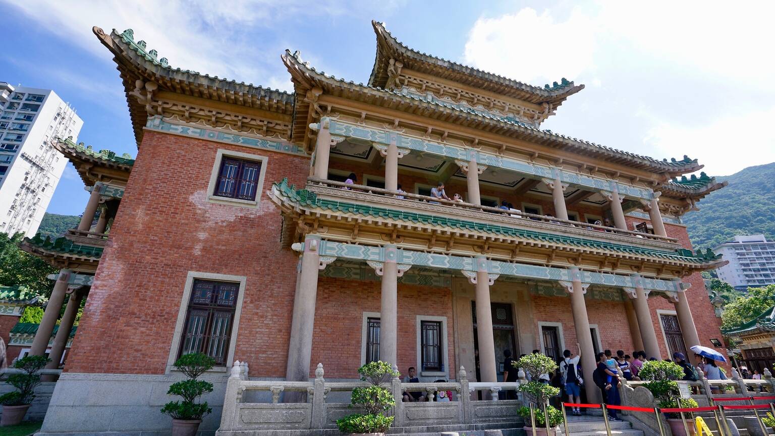 The most beautiful buildings in Hong Kong