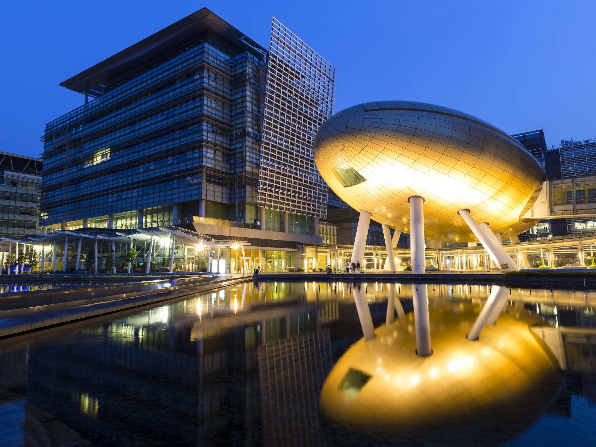 The most beautiful buildings in Hong Kong
