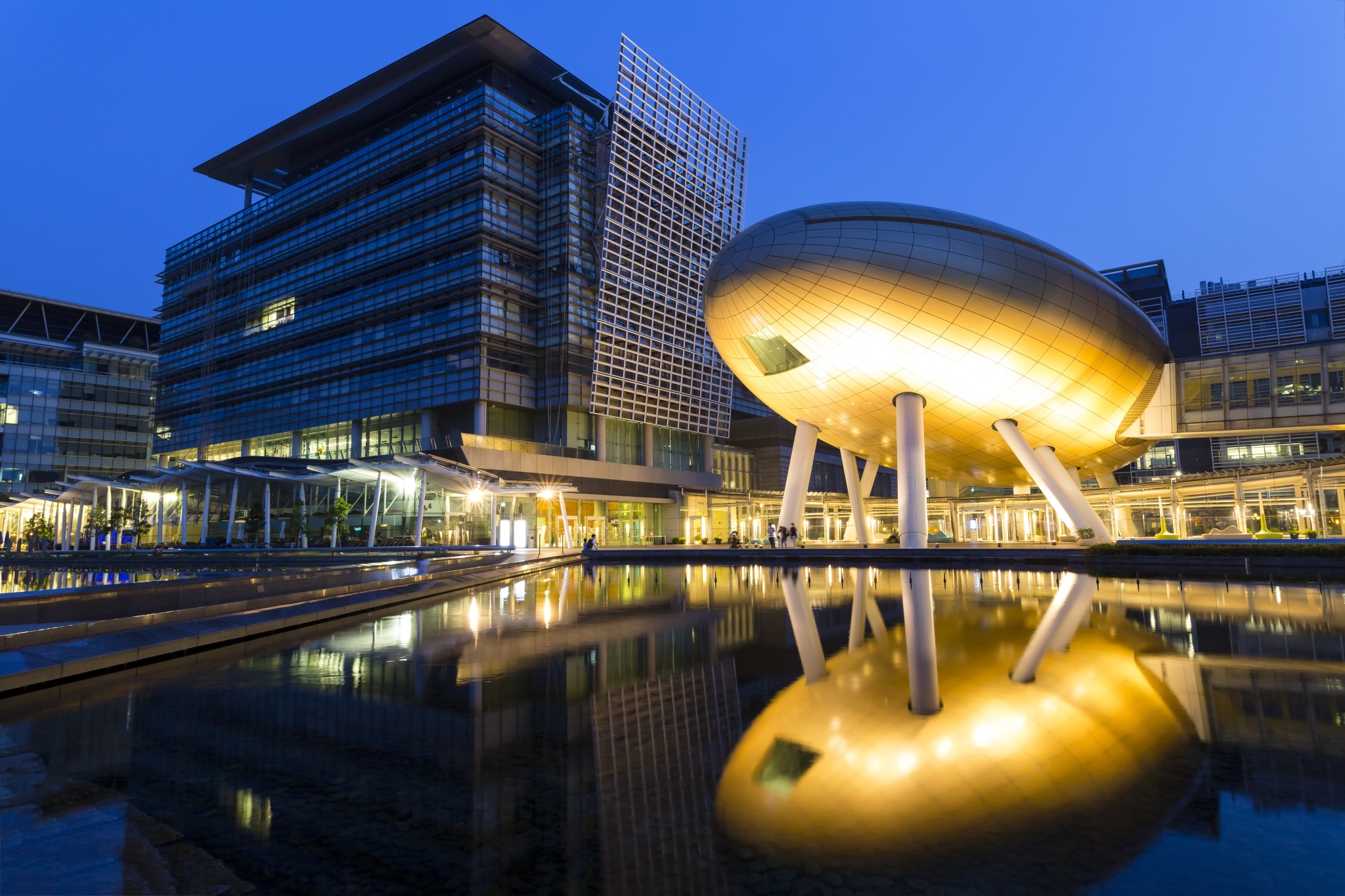 The most beautiful buildings in Hong Kong