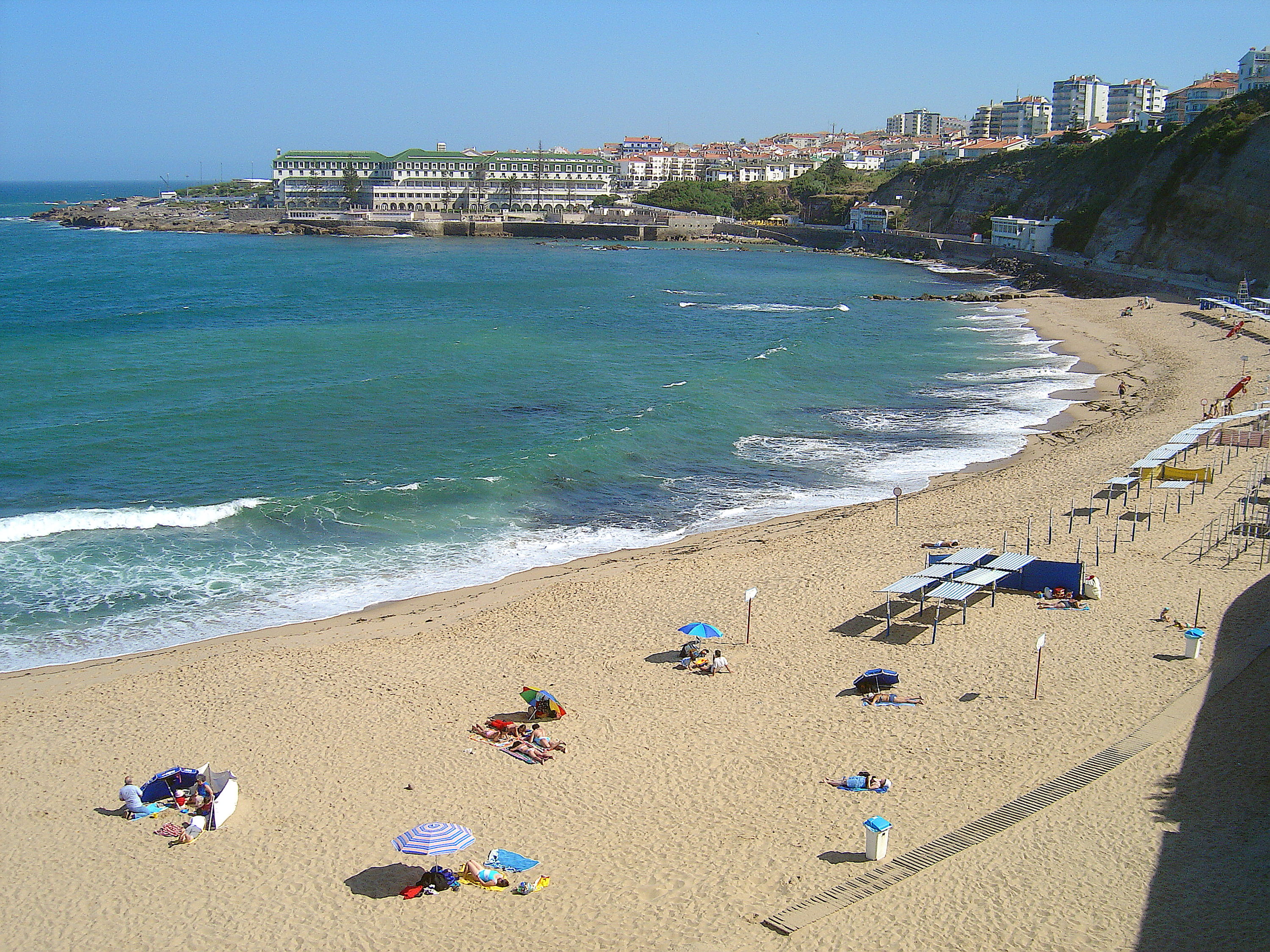 Conheça as 9 praias na Ericeira onde vale a pena ir a banhos