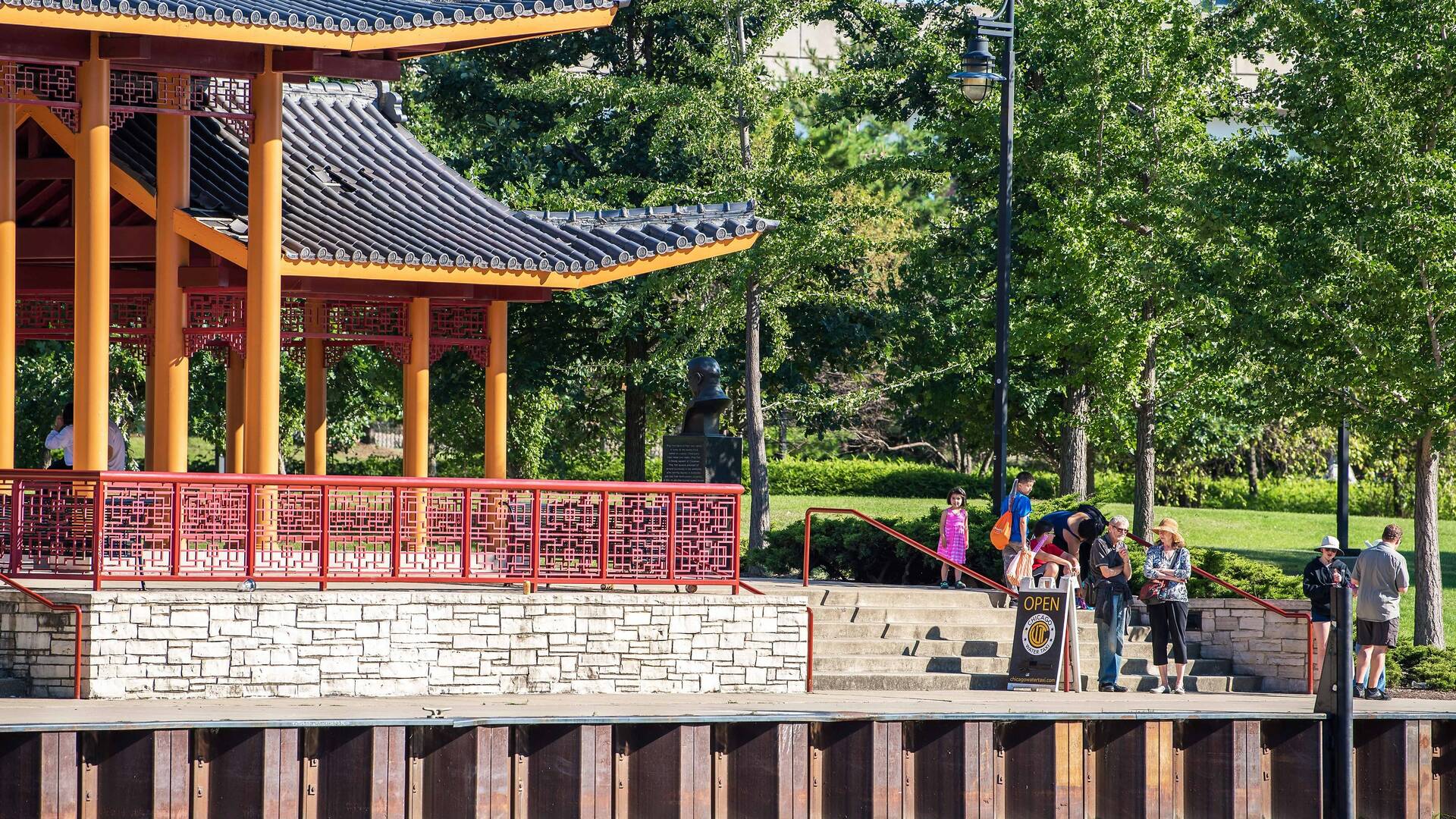 18 Best Architecture Tours of Chicago for Locals and Tourists