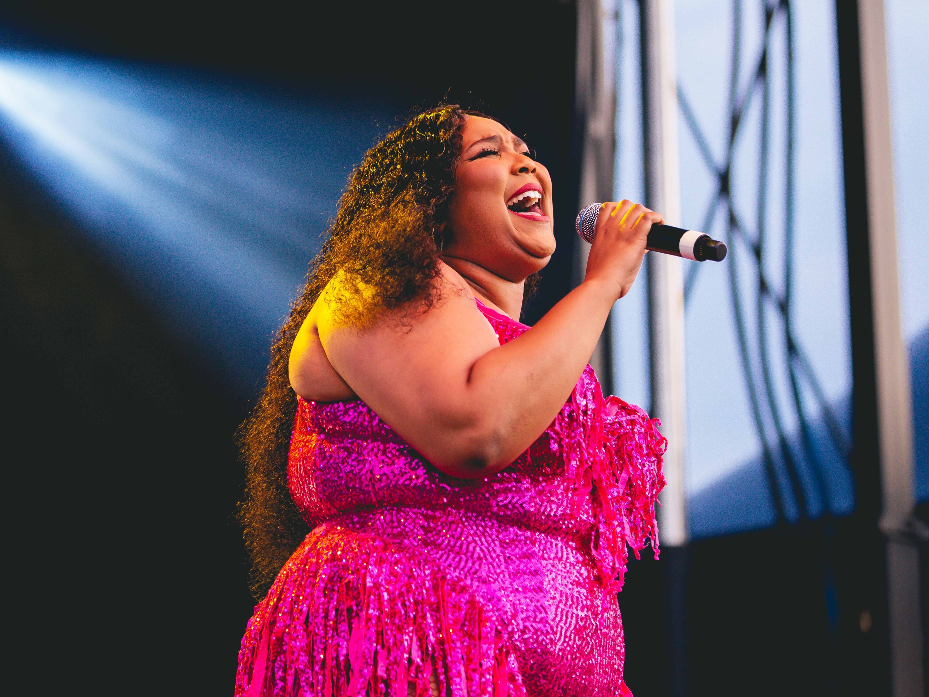 Watch Lizzo and the NY Philharmonic Play "Pomp and Circumstance ...