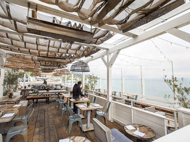 16 Best Malibu Restaurants and Bars for Oceanfront Eats