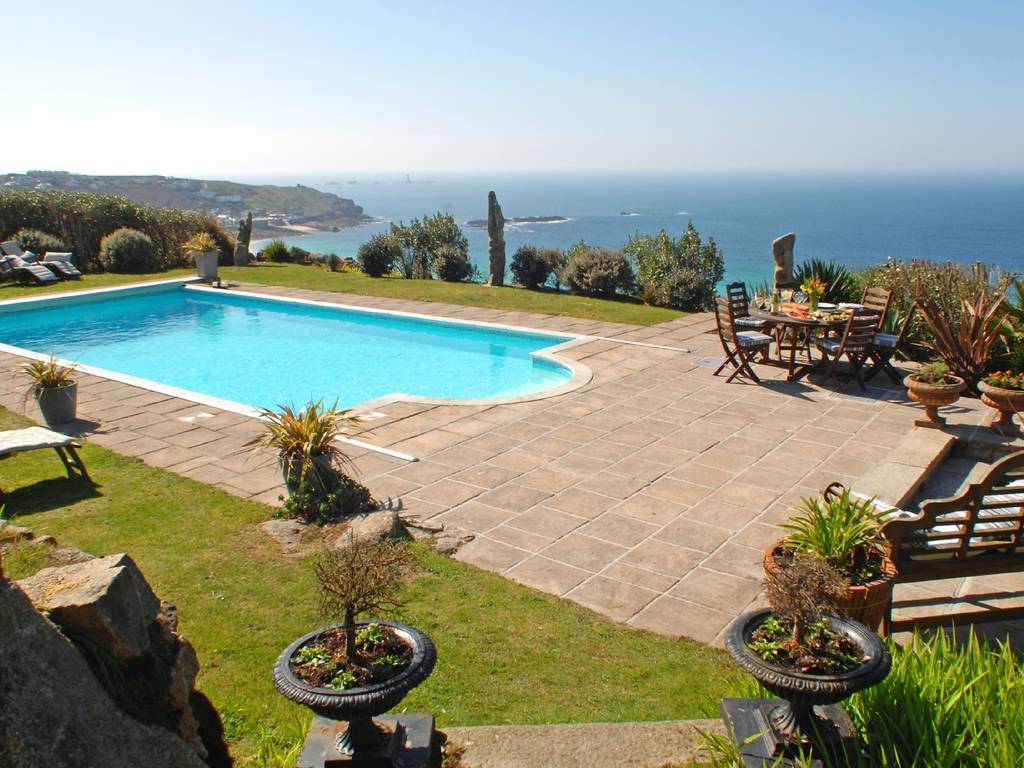 12 Best UK Holiday Rentals and Airbnbs With Swimming Pools