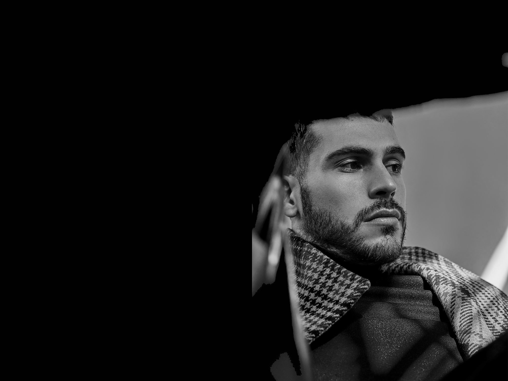 Jaime Kohen regresa a la escena musical con nuevos mensajes de amor