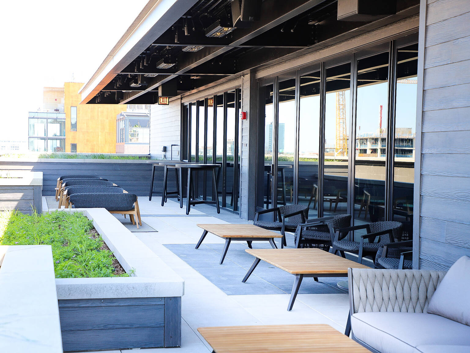 29 Best Rooftop Bars in Chicago to Check Out